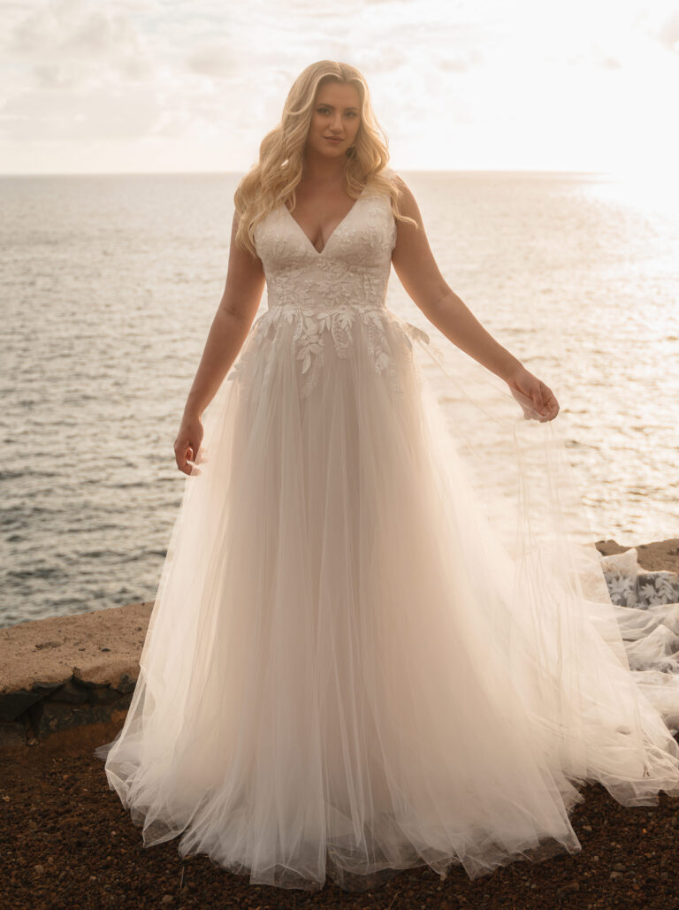 Curvy - hello brides